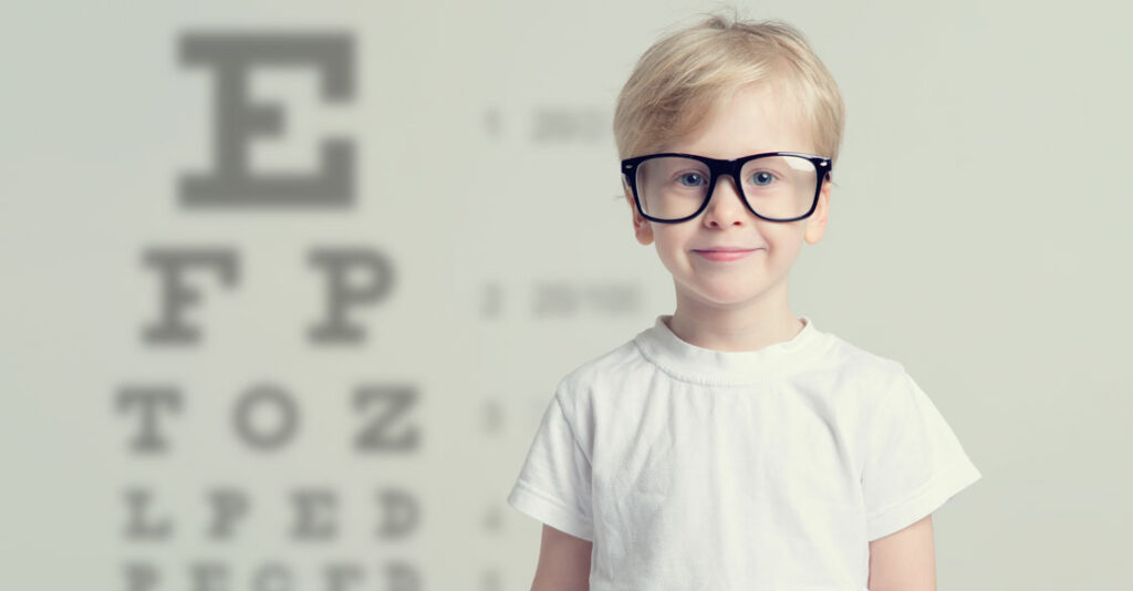 4 Warning Signs to Watch for in Kids with Vision Problems